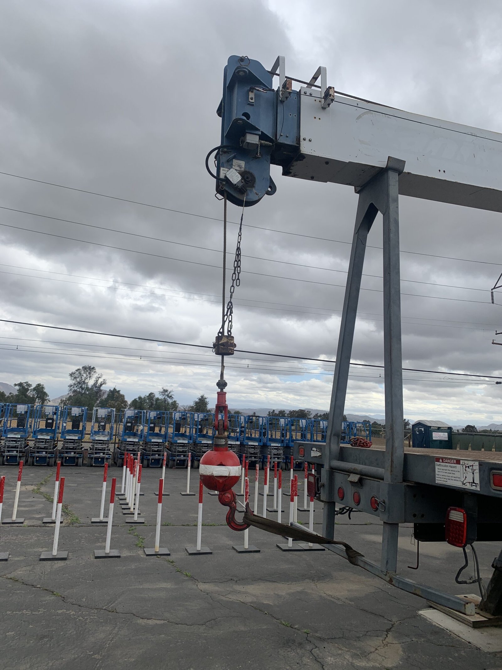 Sign Crane Licenses and OSHA – Signs For America